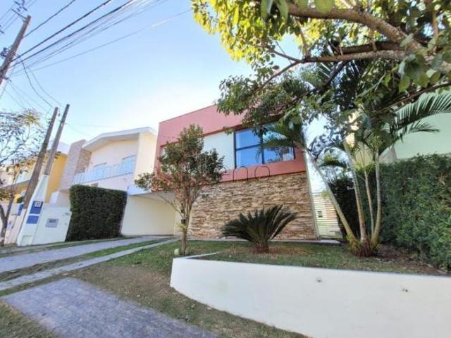 Casa à Venda no Condomínio Canterville em Valinhos, no bairro Chácara das Nações