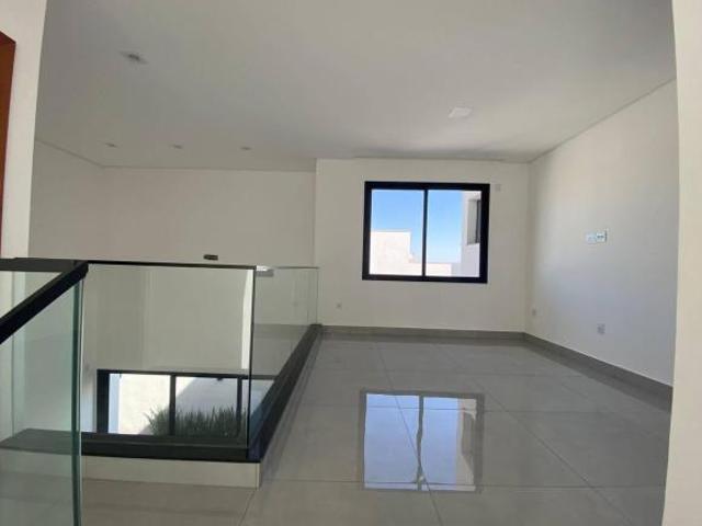 Casa à venda no Condomínio Chacara Ondina