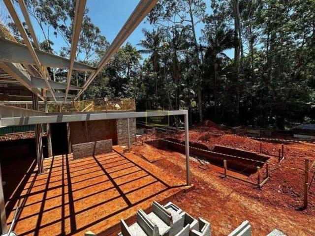 Casa à Venda no Condomínio Chácara Flora