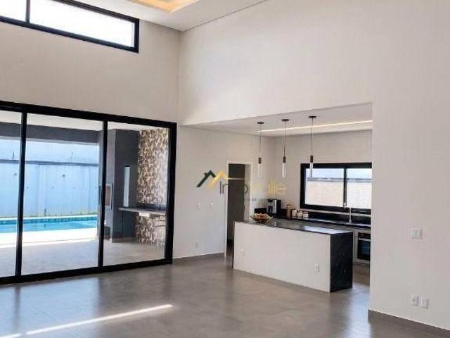 Casa à venda no Condomínio Colinas do Paratehy em São José dos Campos