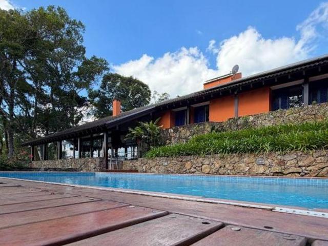 Casa A Venda No Condomínio Clube da Montanha em Atibaia/SP