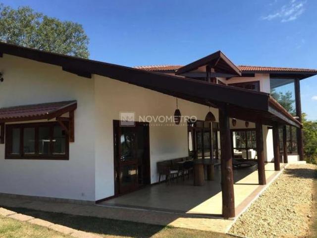 Casa à venda no Condomínio Clube de Campo – Valinhos/SP | 480m² construção | Terreno 1.240m² | Edícu