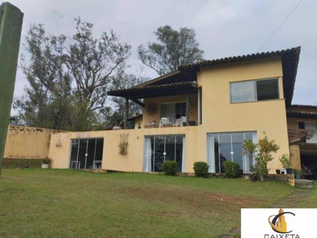 Casa a Venda No Condominio Clube de Campos Valinhos