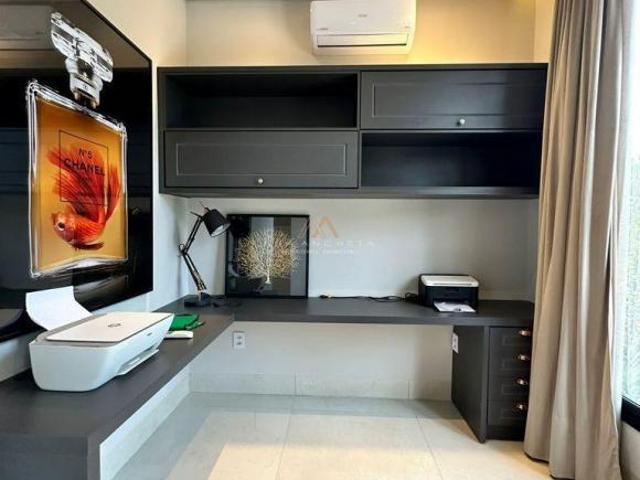 Casa à venda no condomínio Damha VI com 03 suítes, toda mobiliada