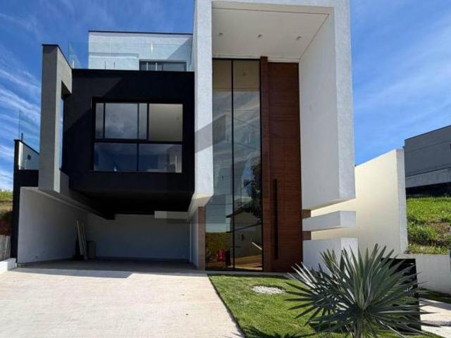 Casa à Venda no Condomínio Entreserras – Santa Isabel | 3 Suítes | Piscina | Arquitetura moderna | A