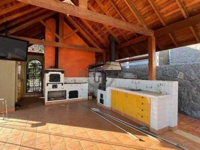 Casa à venda no Condomínio Estância Marambaia em Vinhedo