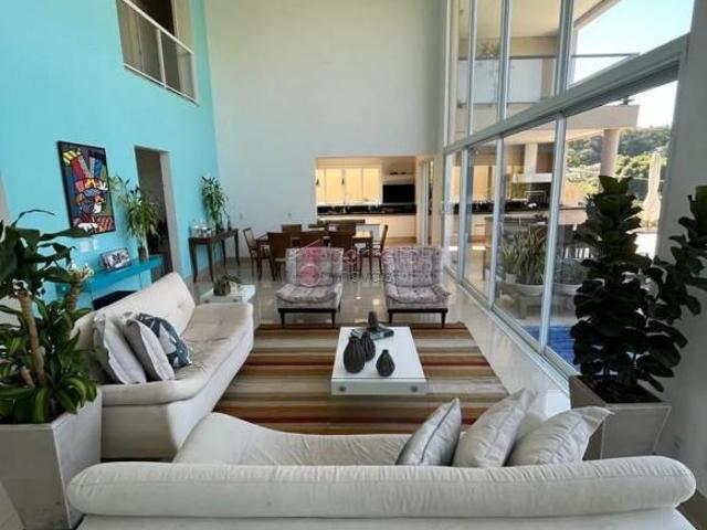 CASA À VENDA NO CONDOMÍNIO ESTÂNCIA MARAMBAIA EM VINHEDO/SP