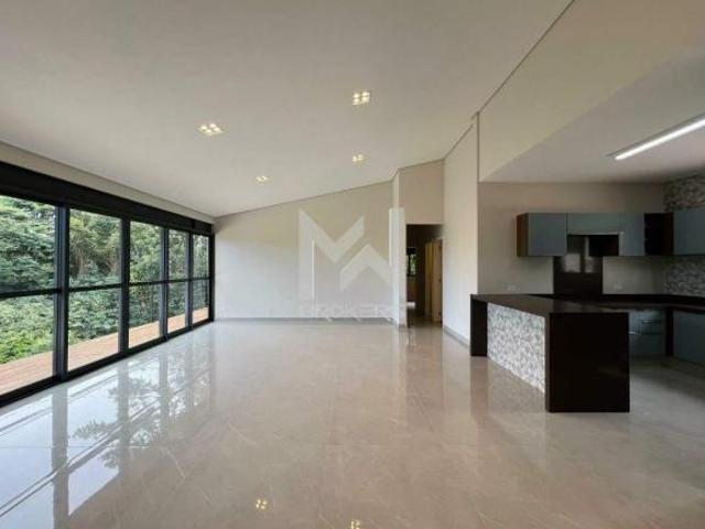Casa à venda no Condomínio Estância Marambaia em Vinhedo/SP