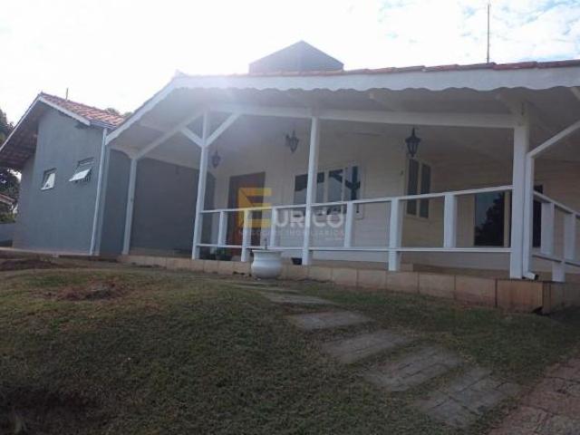 Casa á Venda no Condomínio Estância Marambaia na cidade de Vinhedo SP