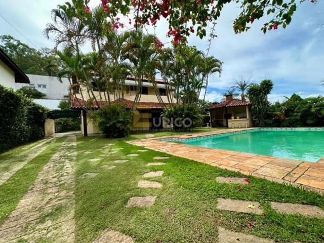 Casa à venda no Condomínio Estância Marambaia, Vinhedo – 4 suítes, 4 vagas