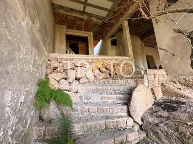 Casa à venda no Condomínio Ermitage, com 4 quartos sendo 4 suítes