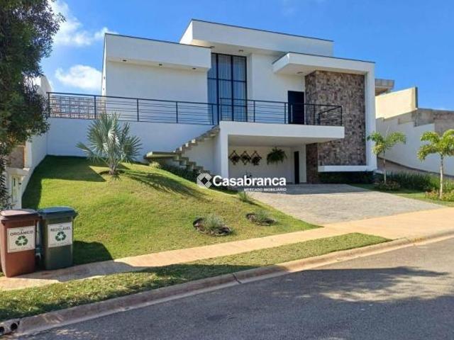Casa a venda no condominio Fazenda Jequitiba