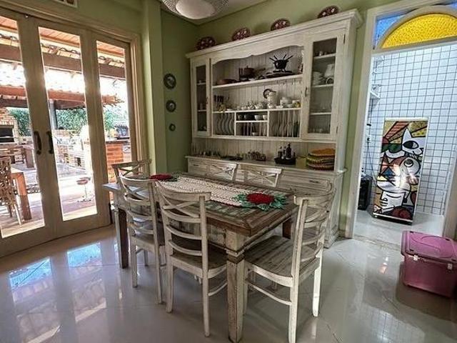 Casa a venda no condominio fechado no Guaruja