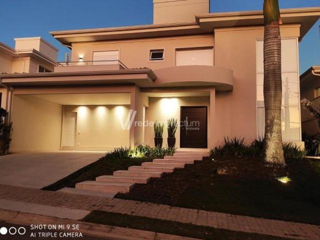 Casa à venda no Condomínio Fechado Reserva das Palmeiras