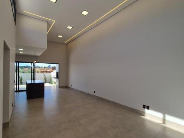 Casa à venda no condominio fechado terras alpha Uberlândia MG