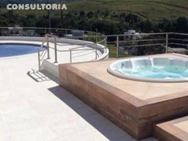 Casa a venda no Condomínio Figueira Garden Atibaia