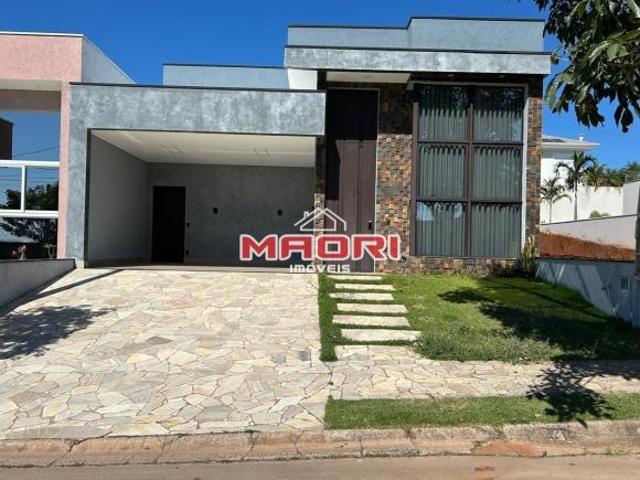 Casa à venda no Condomínio Flor da Serra em Valinhos