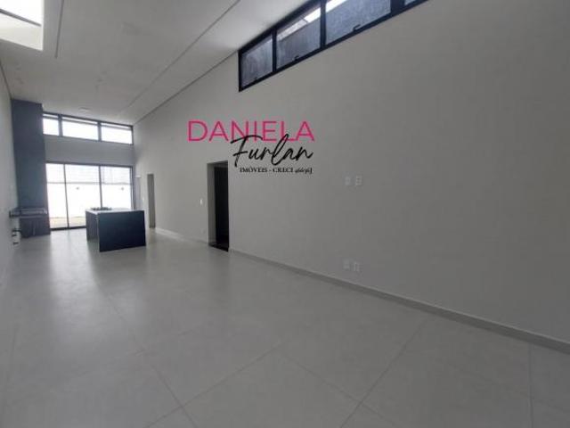 Casa á Venda no Condomínio Flores com 3 Suítes e Piscina no Condomínio Flores Sorocaba/SP