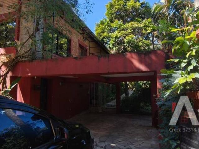 Casa à venda no Condomínio Flamboyant, em Atibaia