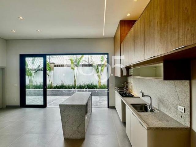 Casa à venda no Condomínio Garden Ville com 160m² e 3 suítes