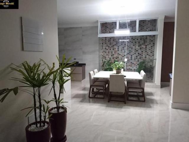 CASA À VENDA NO CONDOMÍNIO GARDÊNIA