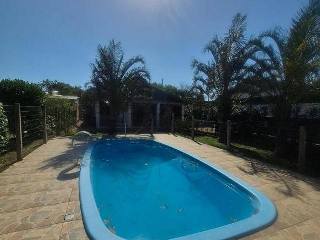 Casa a venda no condomínio Goufe II