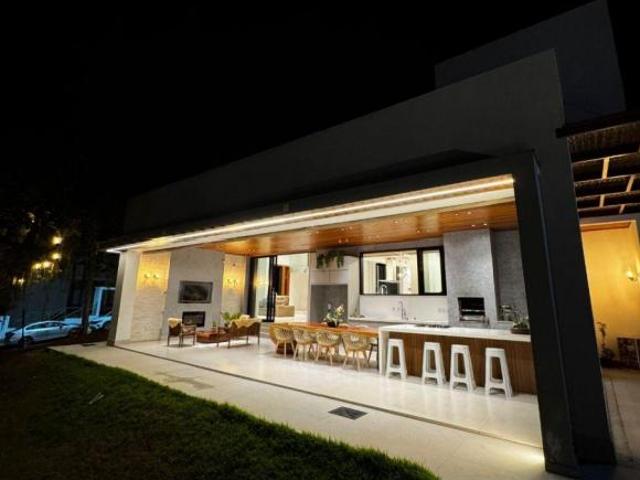 Casa à venda no Condomínio Gran Royalle Aeroporto
