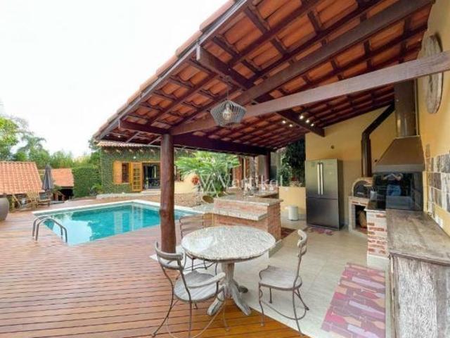 Casa à venda no Condomínio Granja Viana II