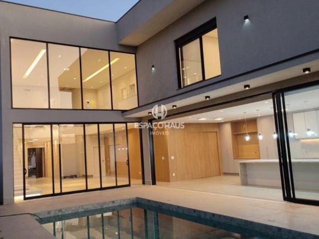 Casa a Venda no Condomínio Helvetia Park em Indaiatuba/SP