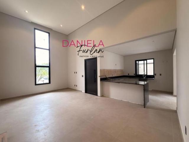 Casa à Venda no Condomínio Helena Maria em Sorocaba