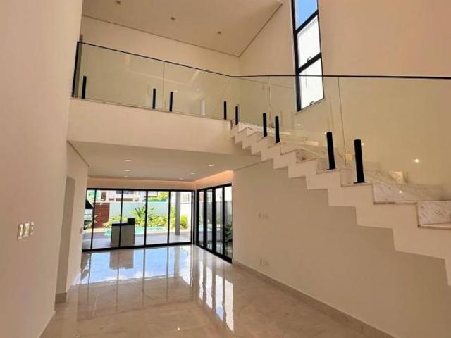 Casa à venda no Condomínio Hills lll Arujá/SP
