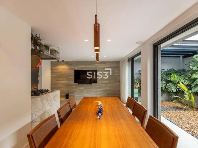 Casa à venda no Condomínio House Butiatuvinha 2 Su
