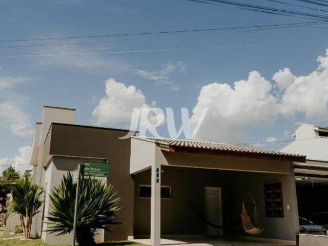 CASA A VENDA NO CONDOMÍNIO ILHA DAS AGUAS NA CIDADE DE SALTO SP