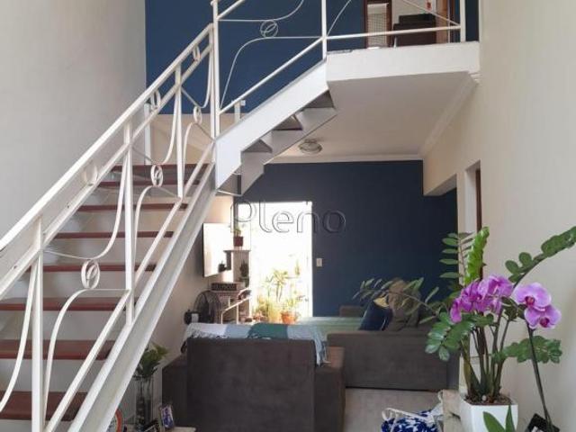 Casa à Venda no Condomínio Itamambuca em Valinhos, no bairro Vila Pagano