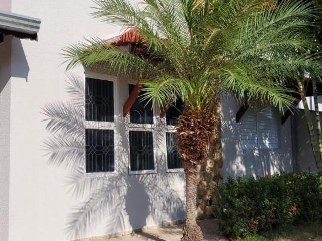 Casa à Venda no Condomínio Itapema em Valinhos, no bairro Parque dos Cocais