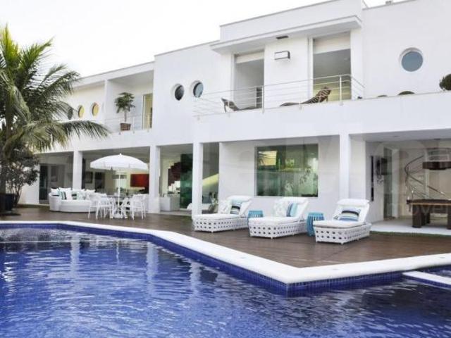Casa à venda no Condomínio Jardim Acapulco 1no Guarujá
