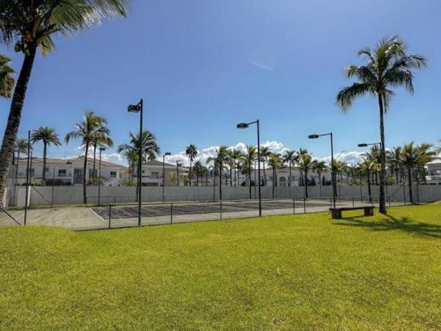 Casa à venda no condomínio Jardim Acapulco