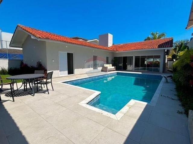 Casa à venda no Condomínio Jardim Acapulco – Guarujá SP