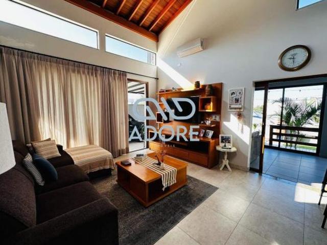 Casa á venda no Condomínio Lagos D&apos Ícarai Salto/SP