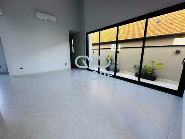 Casa á venda no Condomínio Lagos D&apos Ícarai Salto/SP