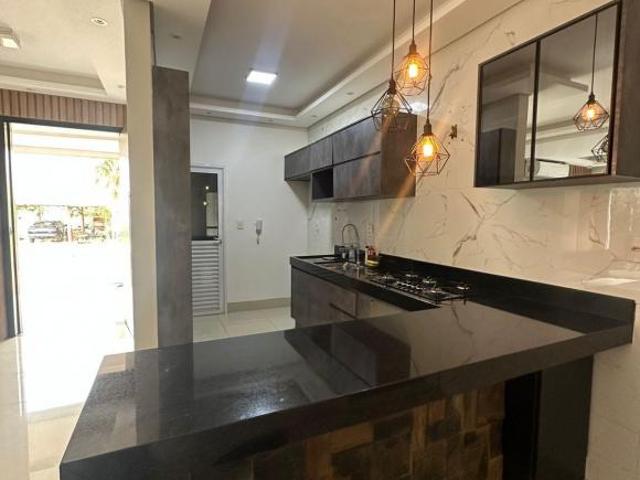Casa à venda no Condomínio Manhattan. Uberlândia