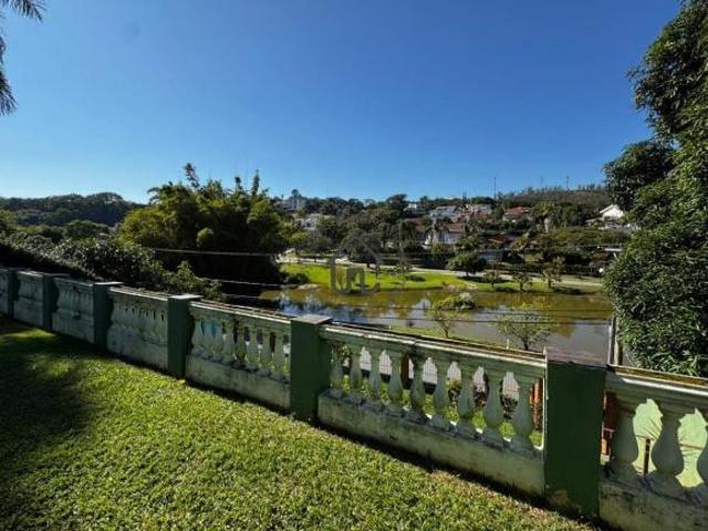 Casa à venda no Condomínio Marambaia