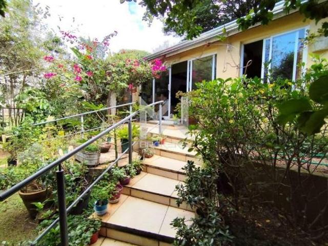 Casa à venda no condomínio Marambaia, em Vinhedo/SP!