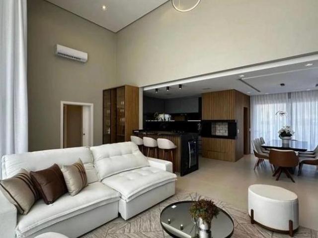 Casa à venda no Condomínio Marítimo