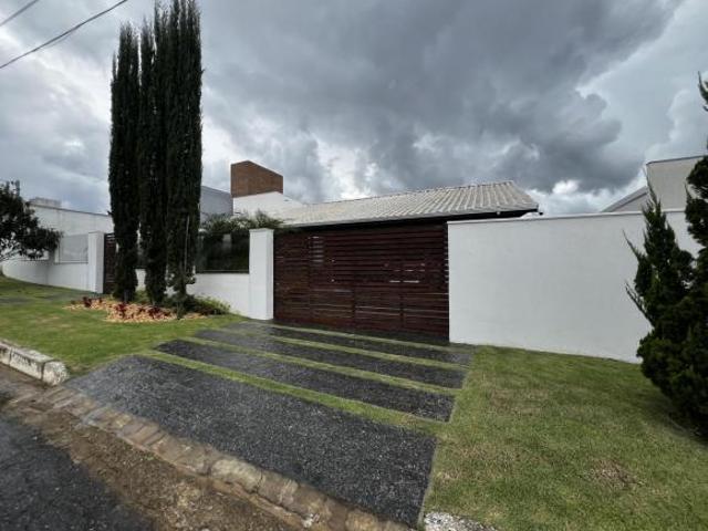 CASA A VENDA NO CONDOMÍNIO MIRANTE DO FIDALGO