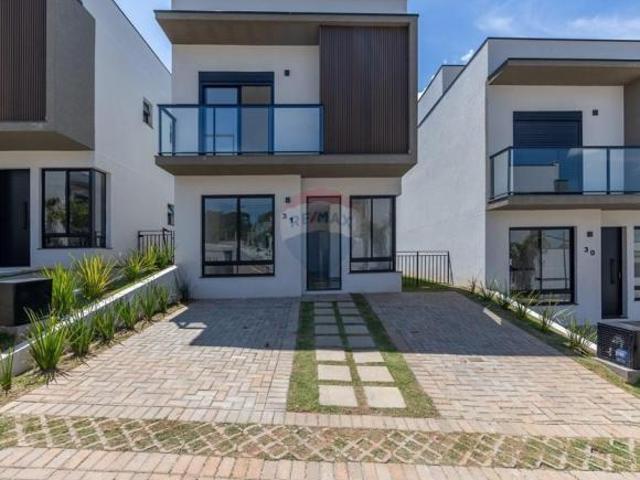 Casa à venda no Condomínio Mont Blanc em Vinhedo/SP