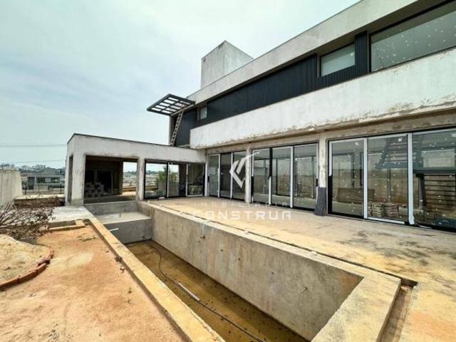 CASA À VENDA NO CONDOMÍNIO MONT BLANC RESIDENCE