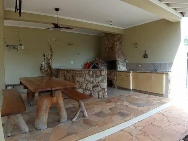Casa à venda no Condomínio Moinho de Vento em Valinhos