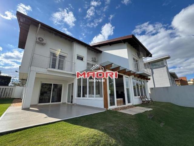 Casa à venda no Condomínio Moinho de Vento em Valinhos
