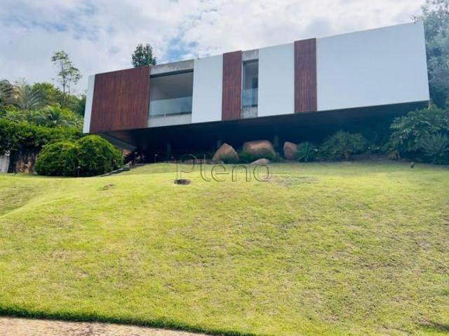 Casa à Venda no Condomínio Moinho de Vento em Valinhos, no bairro Pinheiro